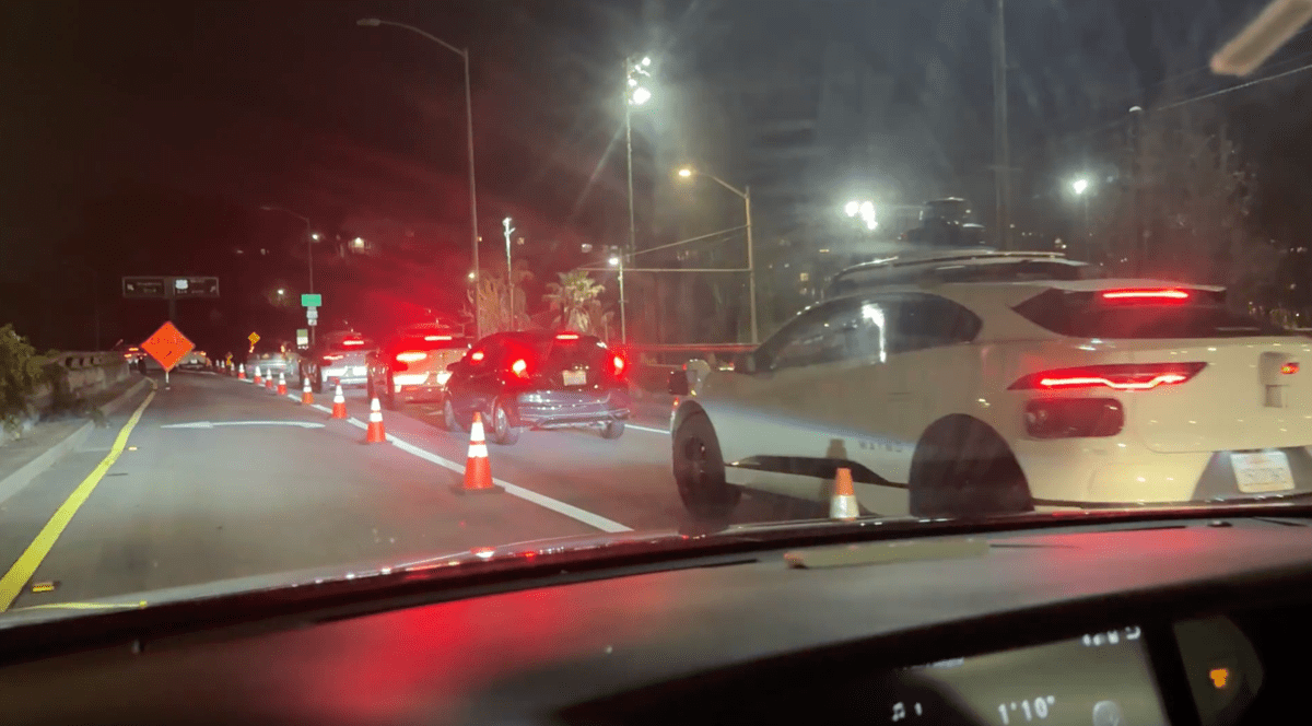 7 Waymo robotaxis block traffic to San Francisco freeway on-ramp ...